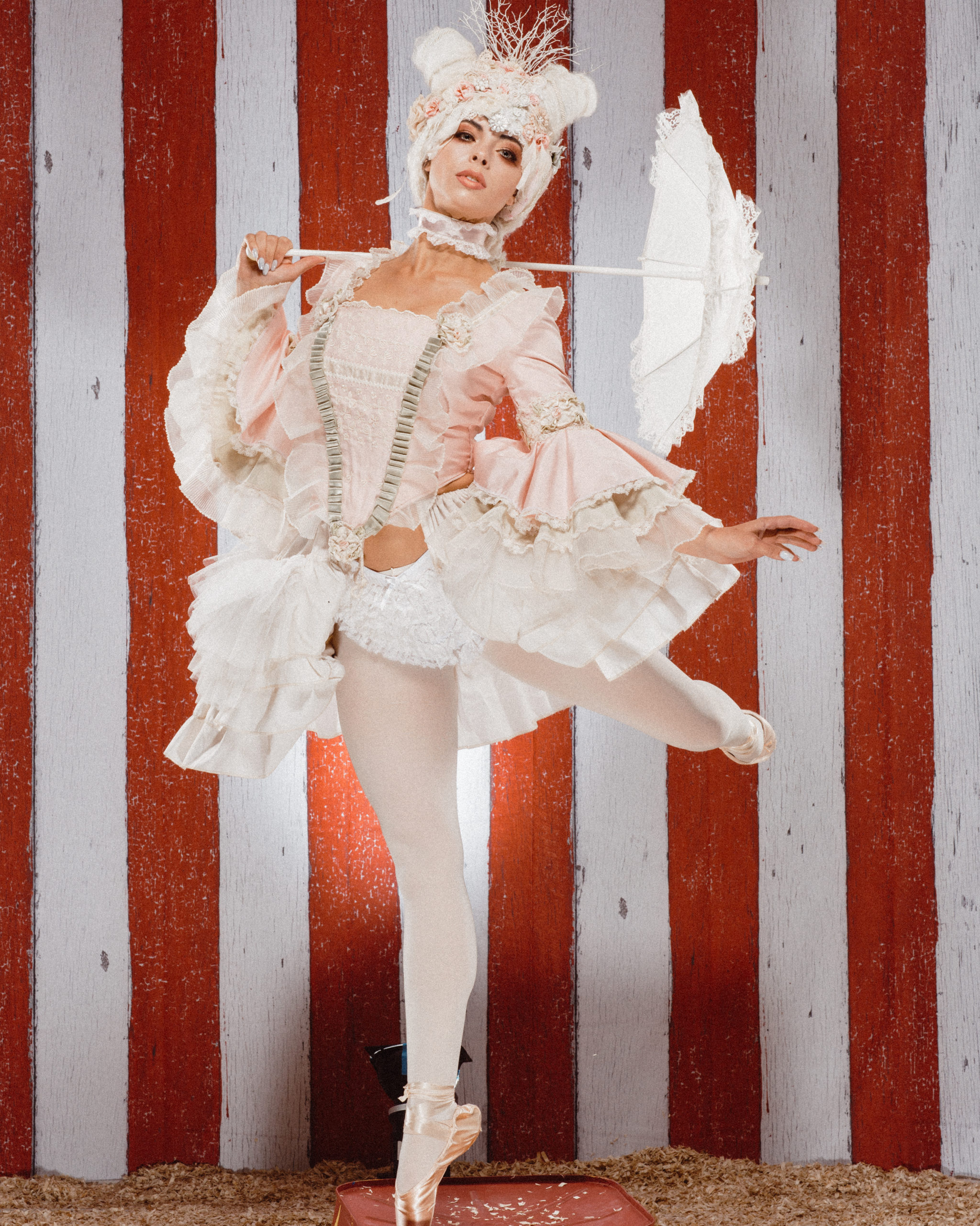 Circus Fashion Editorial - jennisummerstudios.com